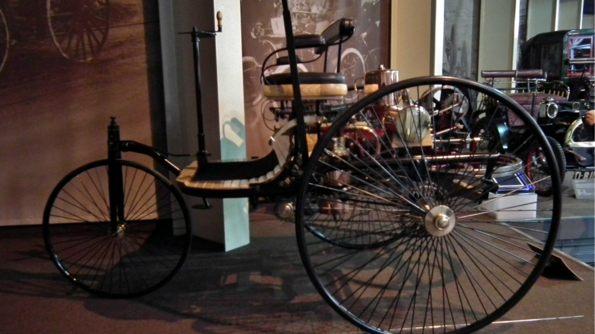 Dünyanın en lüks otomobil üreticilerinin ilk modelleri - Oto.net